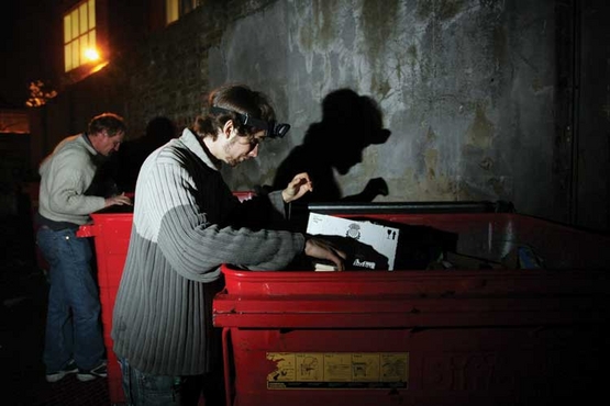 Academics’ bin diving 'caused by zero-hours contracts' | Times Higher ...