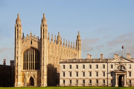 Oxbridge graduates start on £8K more than post-92 alumni | Times Higher ...