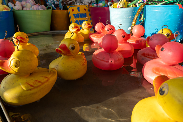 Contextual admissions only helps ‘lucky few’, universities warned by Social Mobility Commission