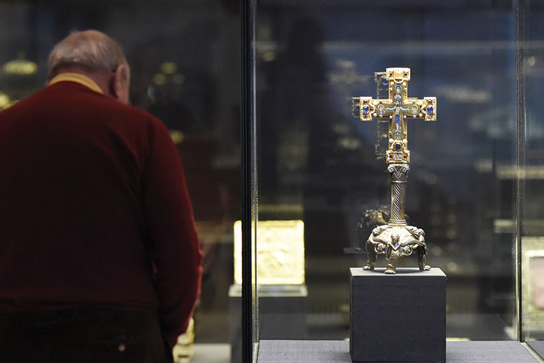 Passion Relics and the Medieval Imagination: Art, Architecture, and ...