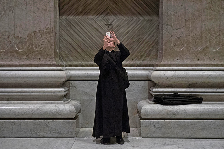 Digital theology MA asks: ‘can you have sacraments online?’ | THE News