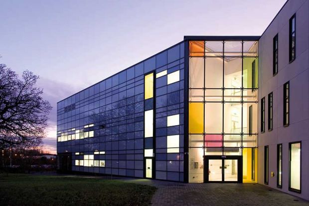 Open University ‘should teach students on campus’ | Times Higher ...