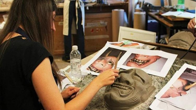 Five reasons to study a theatre and performing arts degree | Student